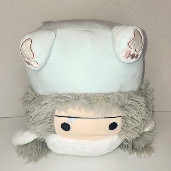 Squishmallows | Toys | Evita Grey Bigfoot Wplaid Snow Hat Gold Feet ...